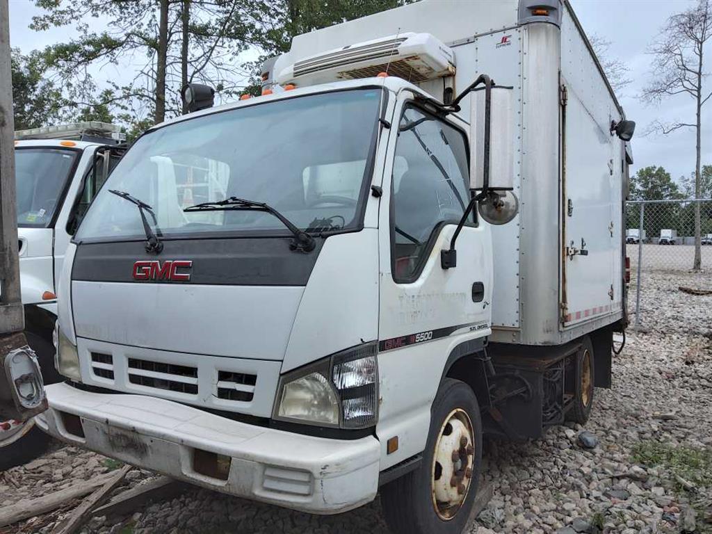 2007 GMC W5500 (Staten Island, NY 10309) | Property Room