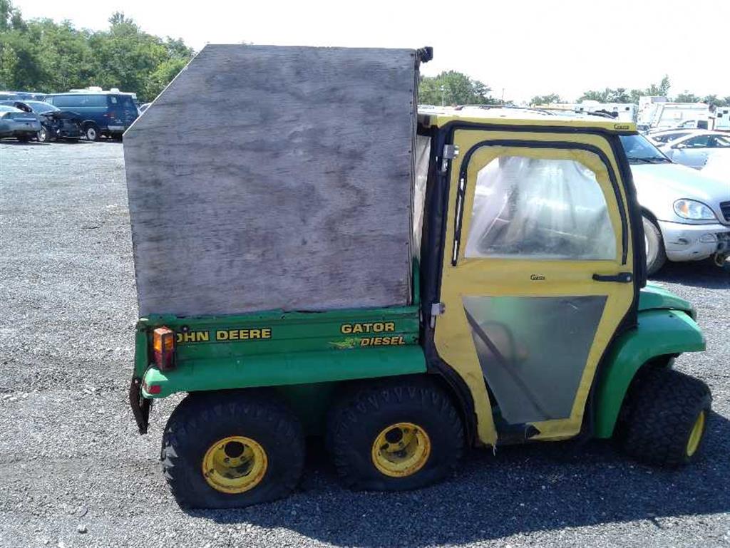 2007 John Deere Gator (Brooklyn, NY 11214) | Property Room