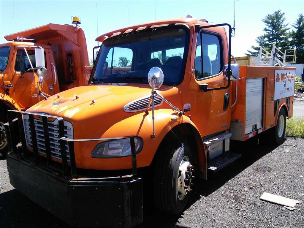 2008 Freightliner M2106 (Hartford, CT 06114) | Property Room