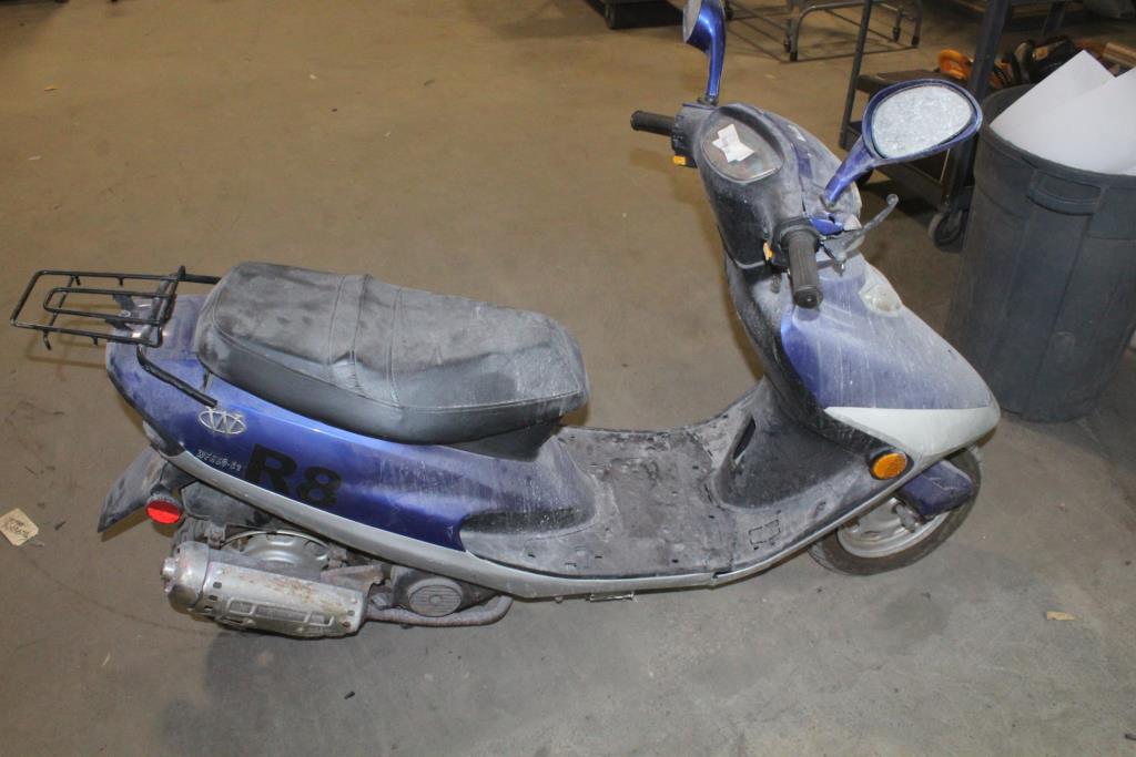 2008 Zhejiang Summit Huawin Scooter | Property Room