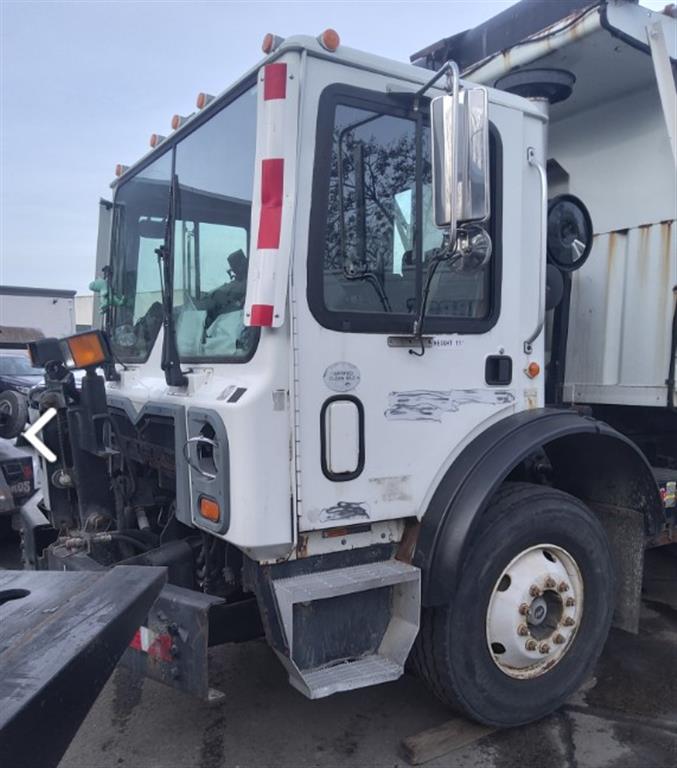 2010 Mack MRU613 (Staten Island, NY 10309) | Property Room