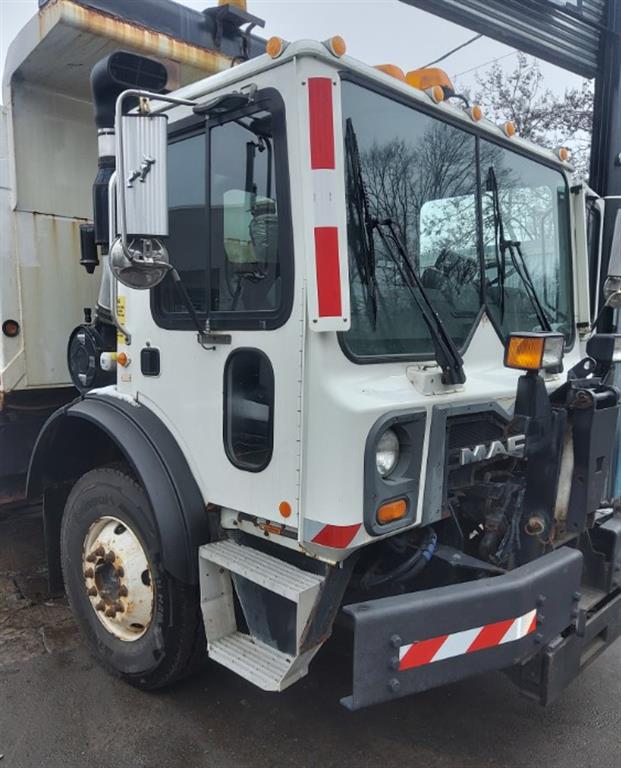 2011 Mack MRU613 (Staten Island, NY 10309) | Property Room