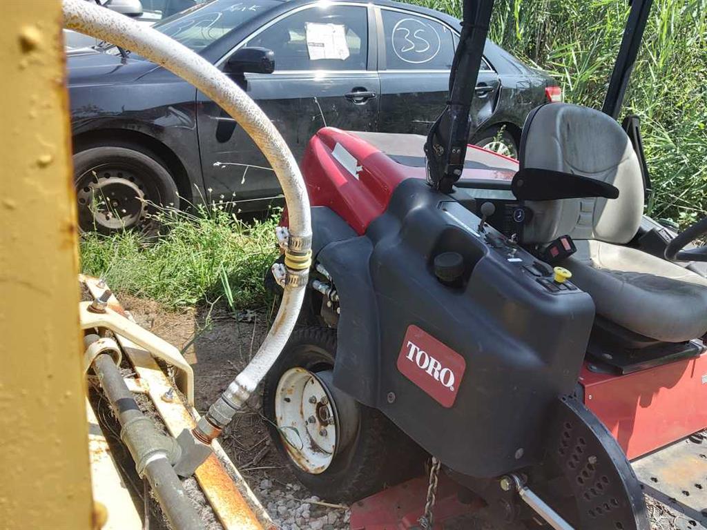 2012 Toro 360 (Staten Island, NY 10309) | Property Room