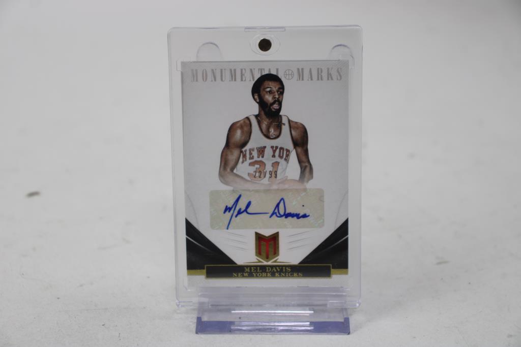 2012-13 Momentum Basketball Mel Davis Auto #161 | Property Room
