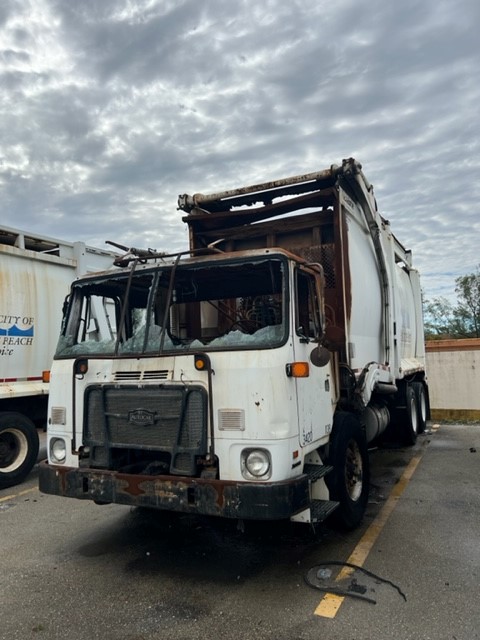2014 Autocar 40YD Garbage Packer (Hallandale Beach, FL 33009 ...