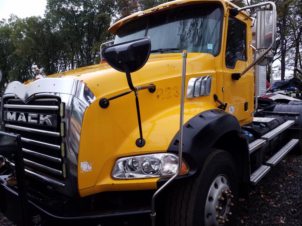 2015 Mack GU813 (Staten Island, NY 10309) | Property Room
