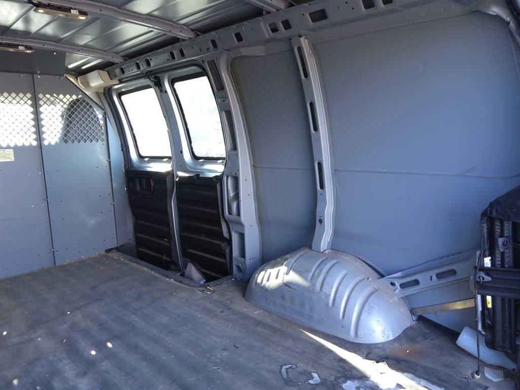 2017 Chevrolet Express (Hartford, CT 06114) | Property Room