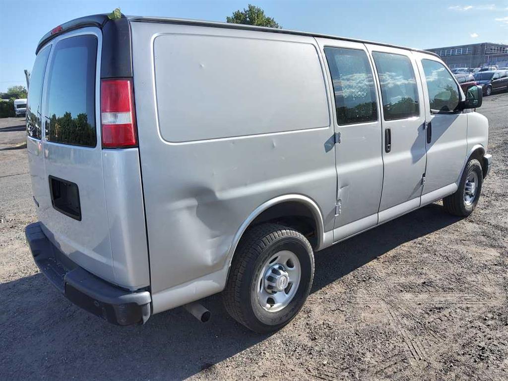 2017 Chevrolet Express (Hartford, CT 06114) | Property Room