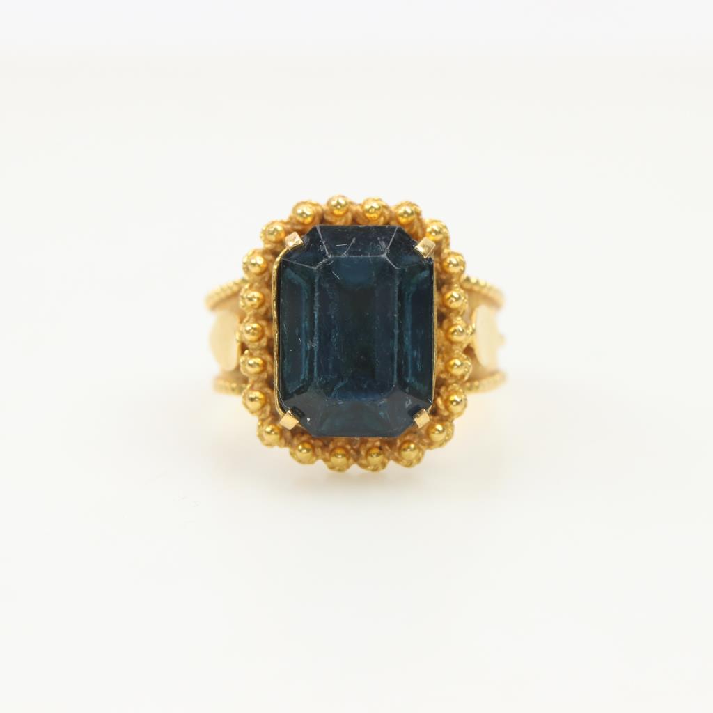 21kt Gold Blue Stone Ring | Property Room