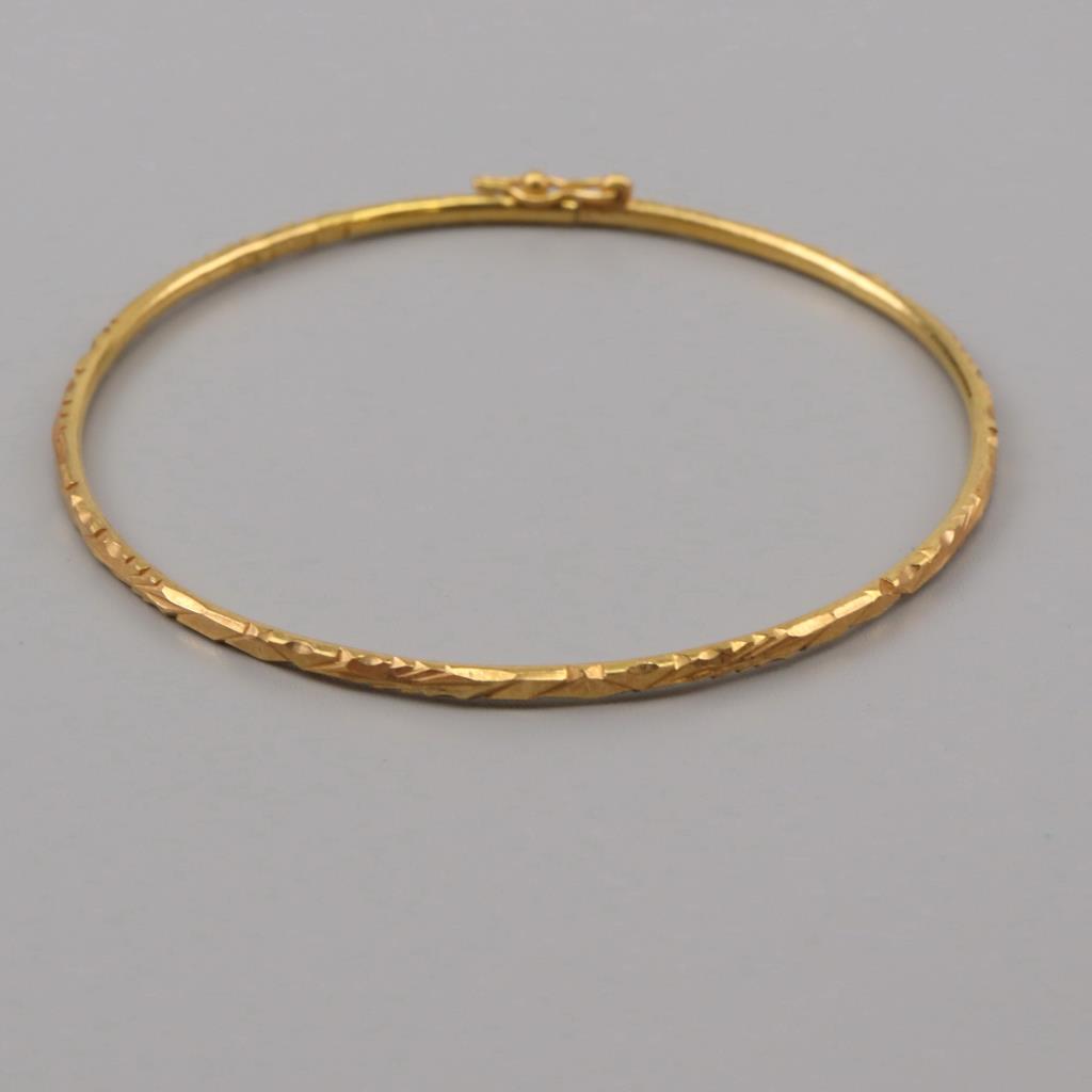 22kt Gold Bangle Bracelet | Property Room
