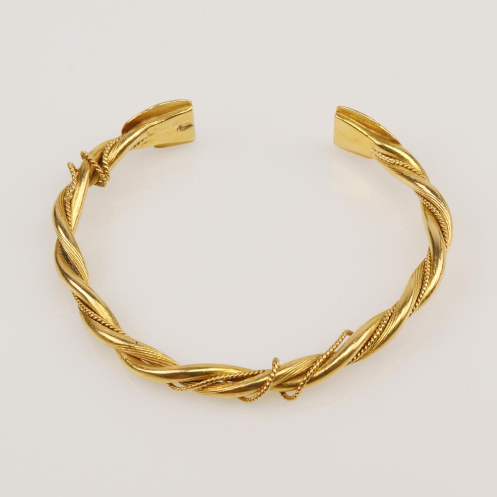 22kt Gold Twisted Cuff Bracelet-Evaluated By Our Certified Gemologist ...
