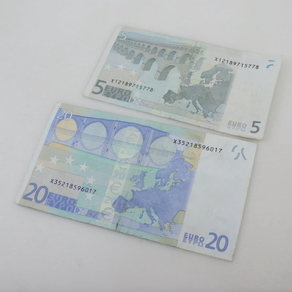25 Euros | Property Room