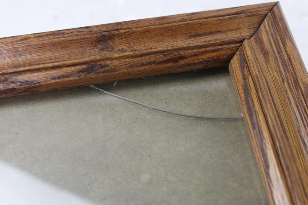 3 Glasses And 9 Wodden Picture Frames | Property Room