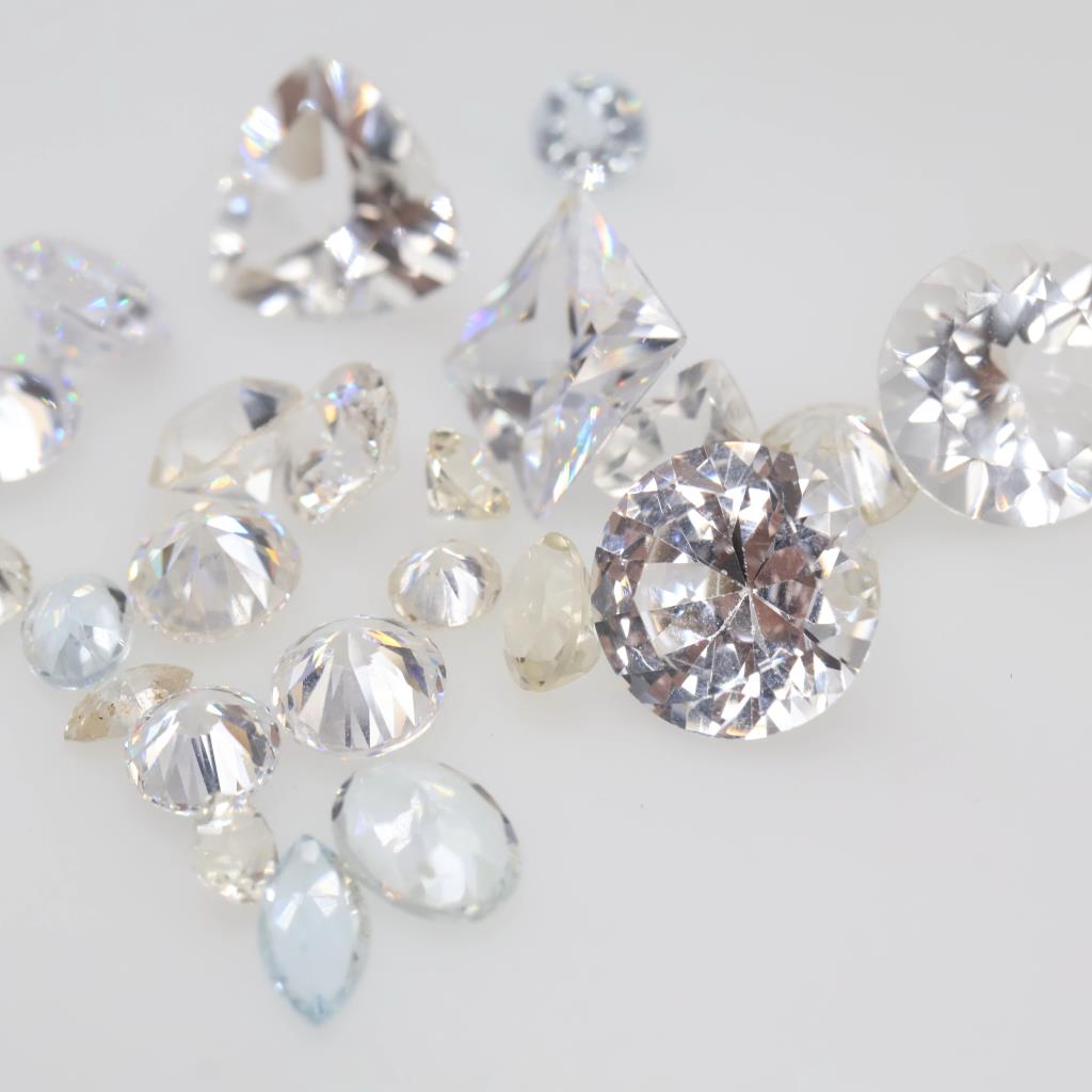 31.0cts TW Loose Faceted Clear Spinel, 23 Pieces | Property Room