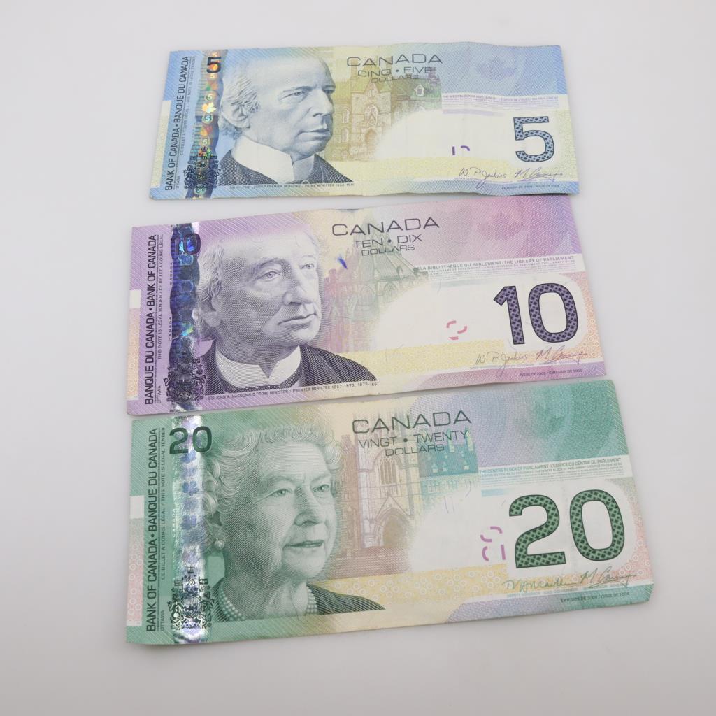 35 Canadian Dollars | Property Room