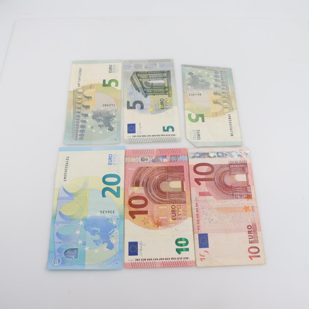 55 Euros | Property Room