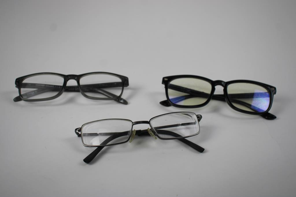 7 Eyeglasses | Property Room