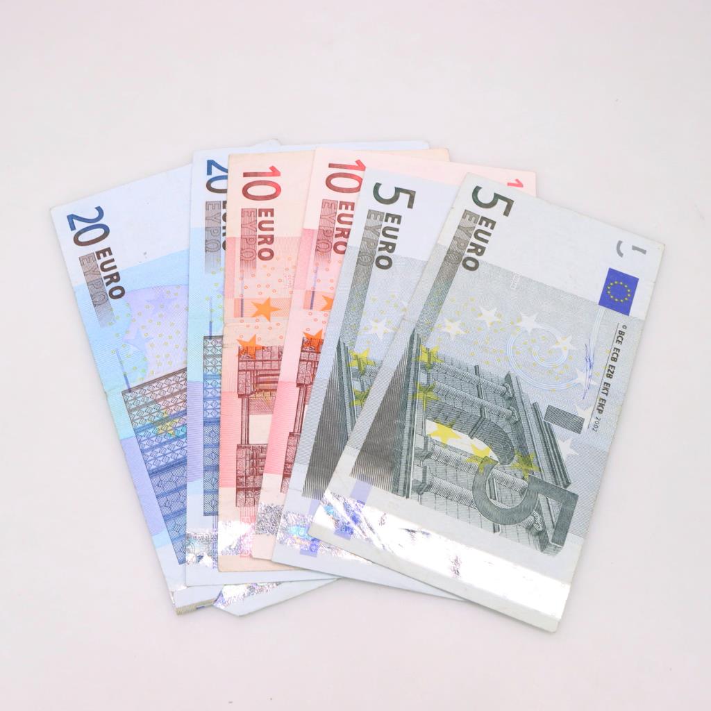 70 Euros | Property Room