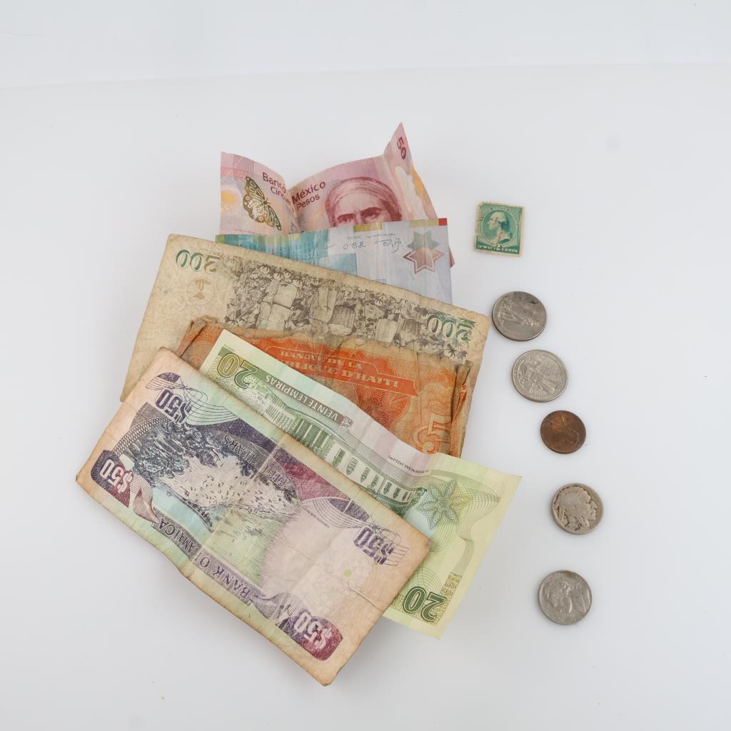 8+ Foreign & US Currency and US Stamp | Property Room