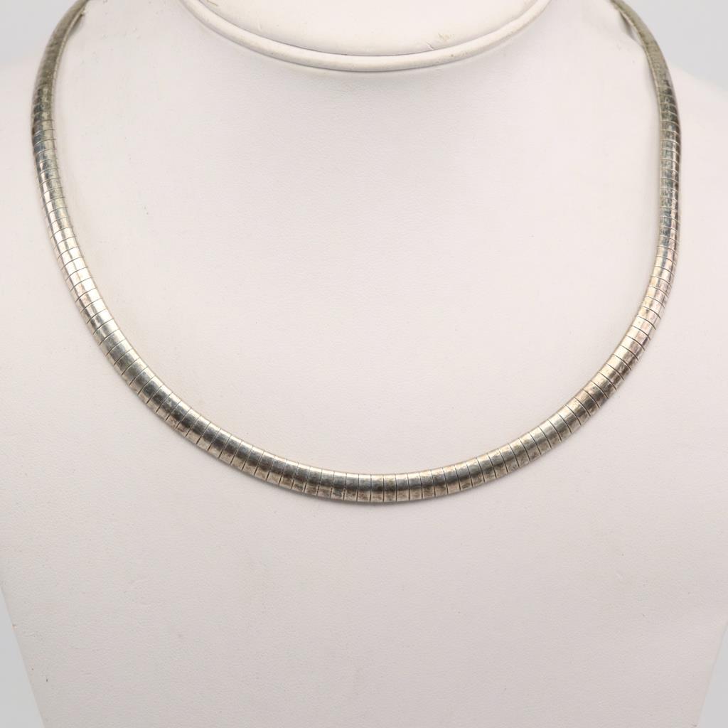 .800 - .900 Silver Cocoon Necklace | Property Room