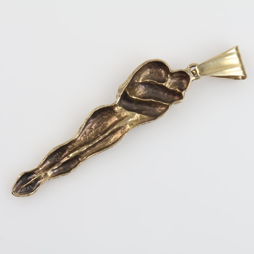 8kt Gold Pendant | Property Room