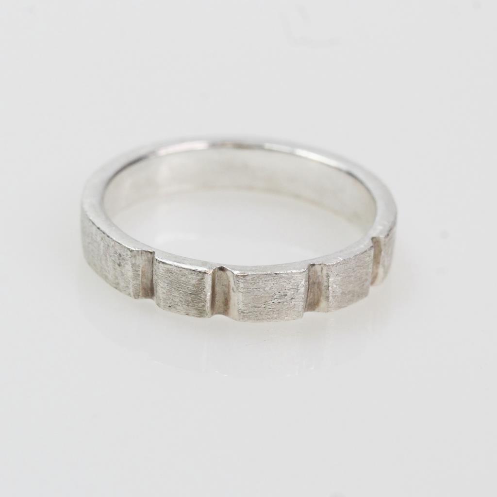 .999 Silver 4g Ring | Property Room