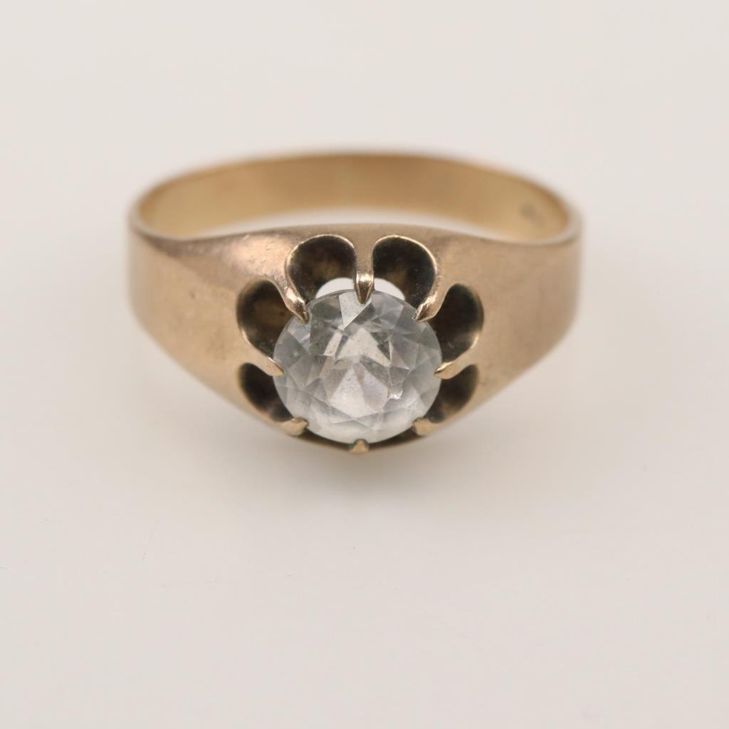 9kt Gold Belcher Style Sapphire Ring | Property Room