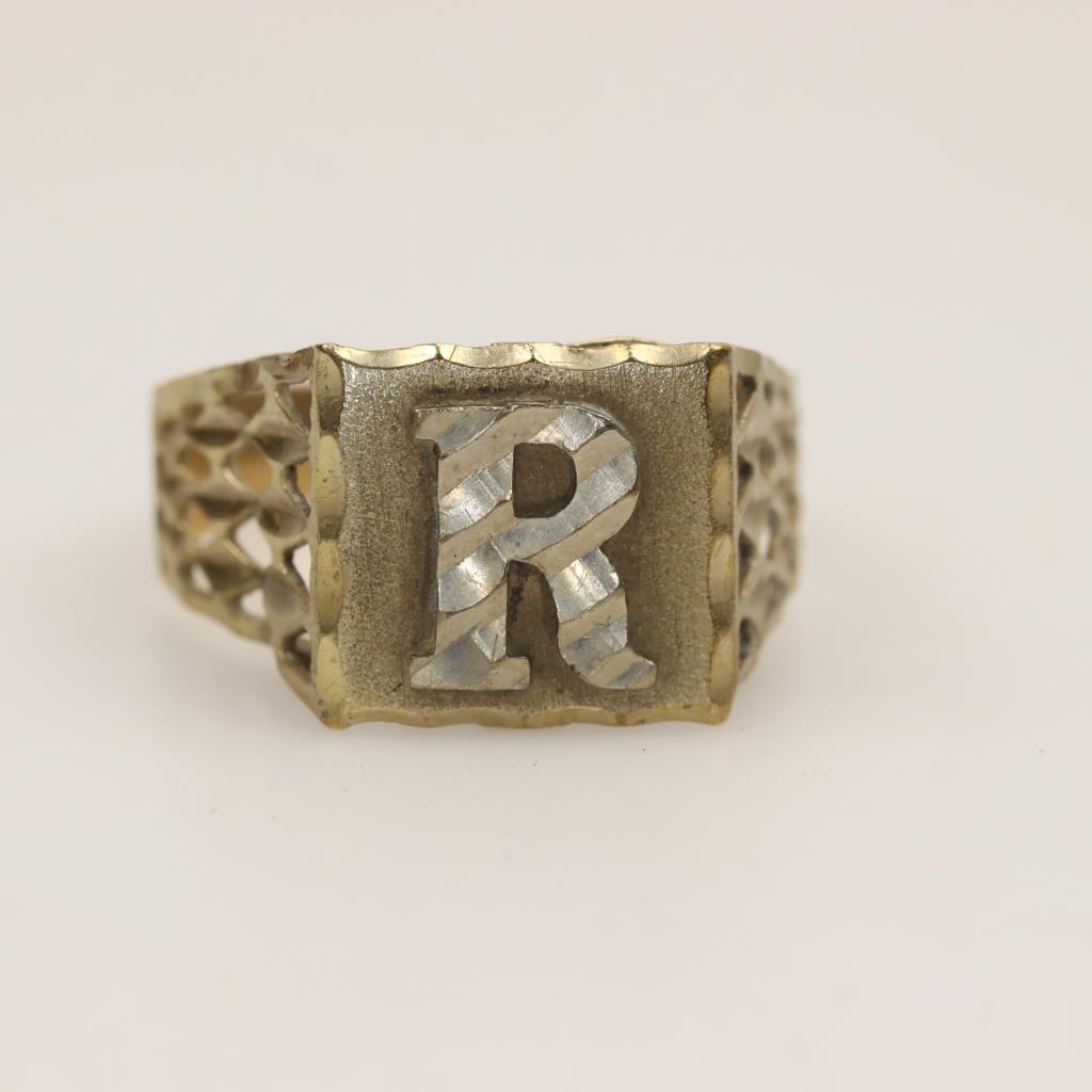 9kt Gold Letter Ring | Property Room