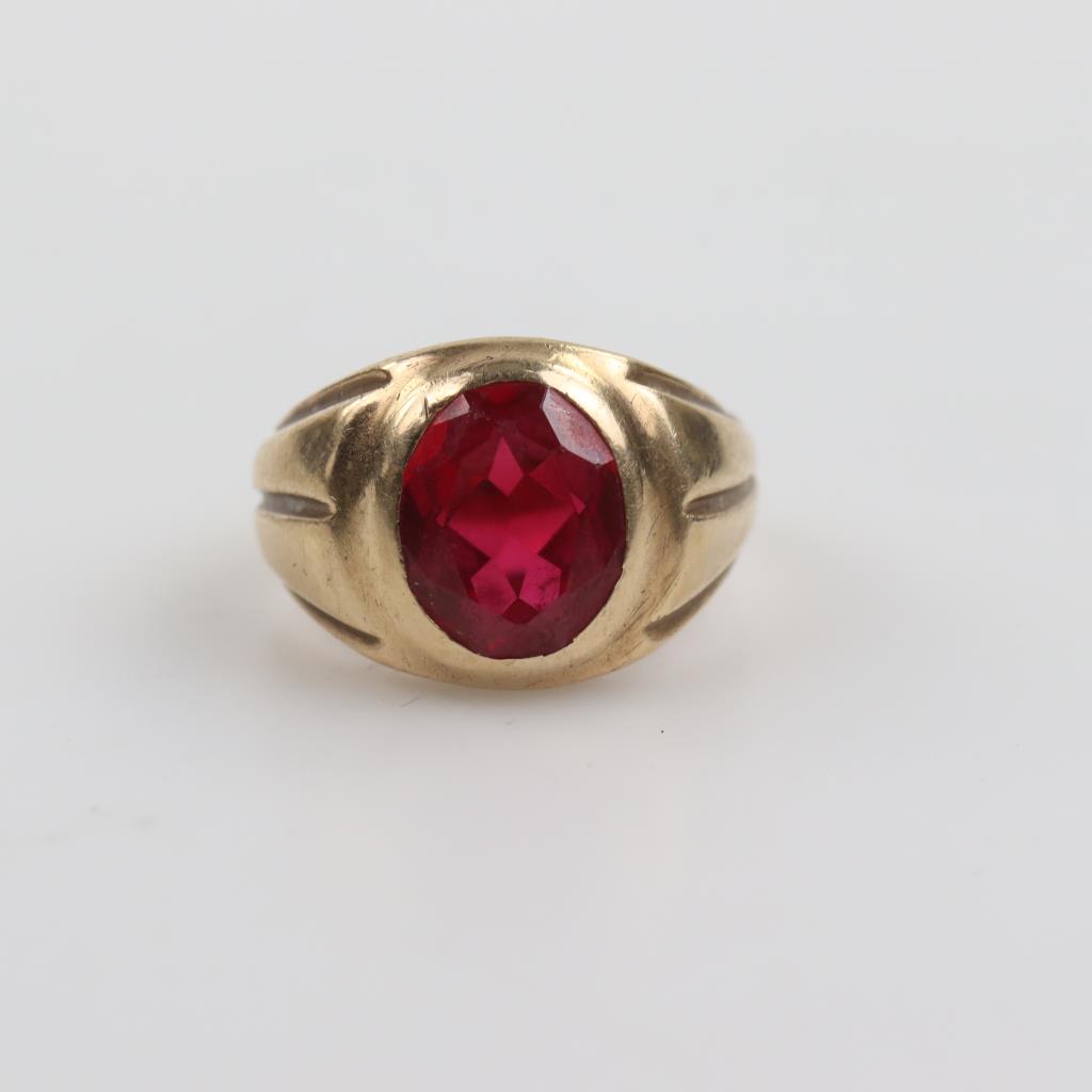 9kt Gold Red Stone Ring | Property Room