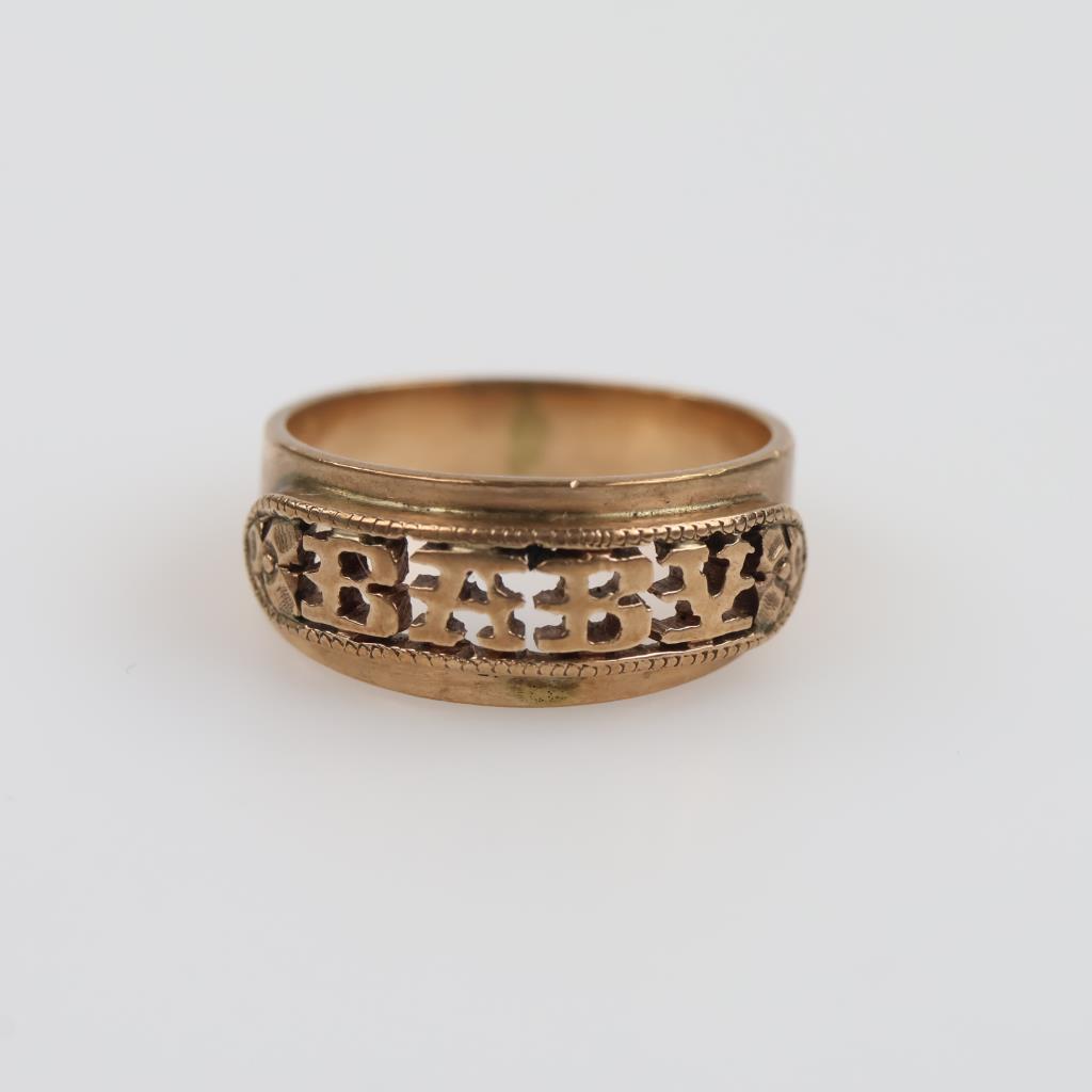 9kt Gold Ring | Property Room