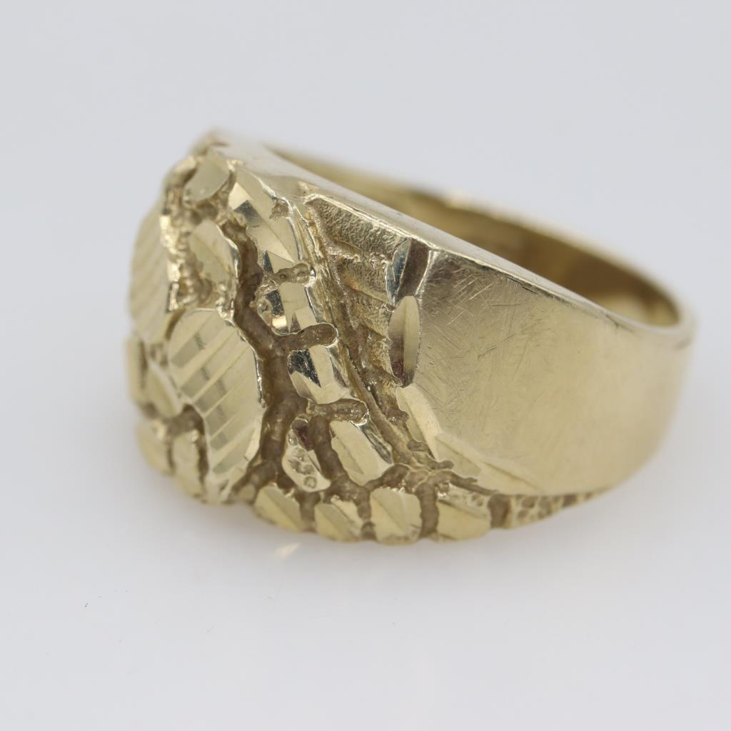 9kt Gold Ring | Property Room