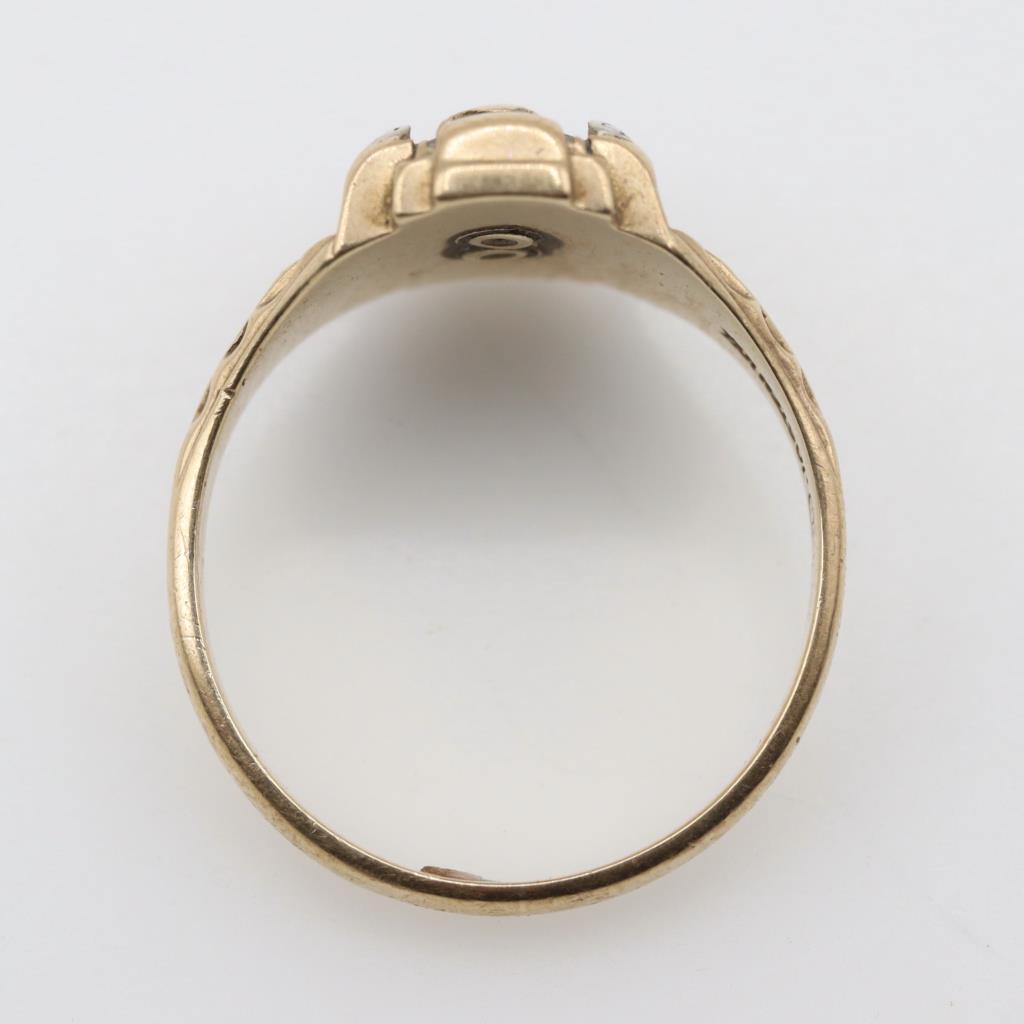 9kt Gold Ring | Property Room
