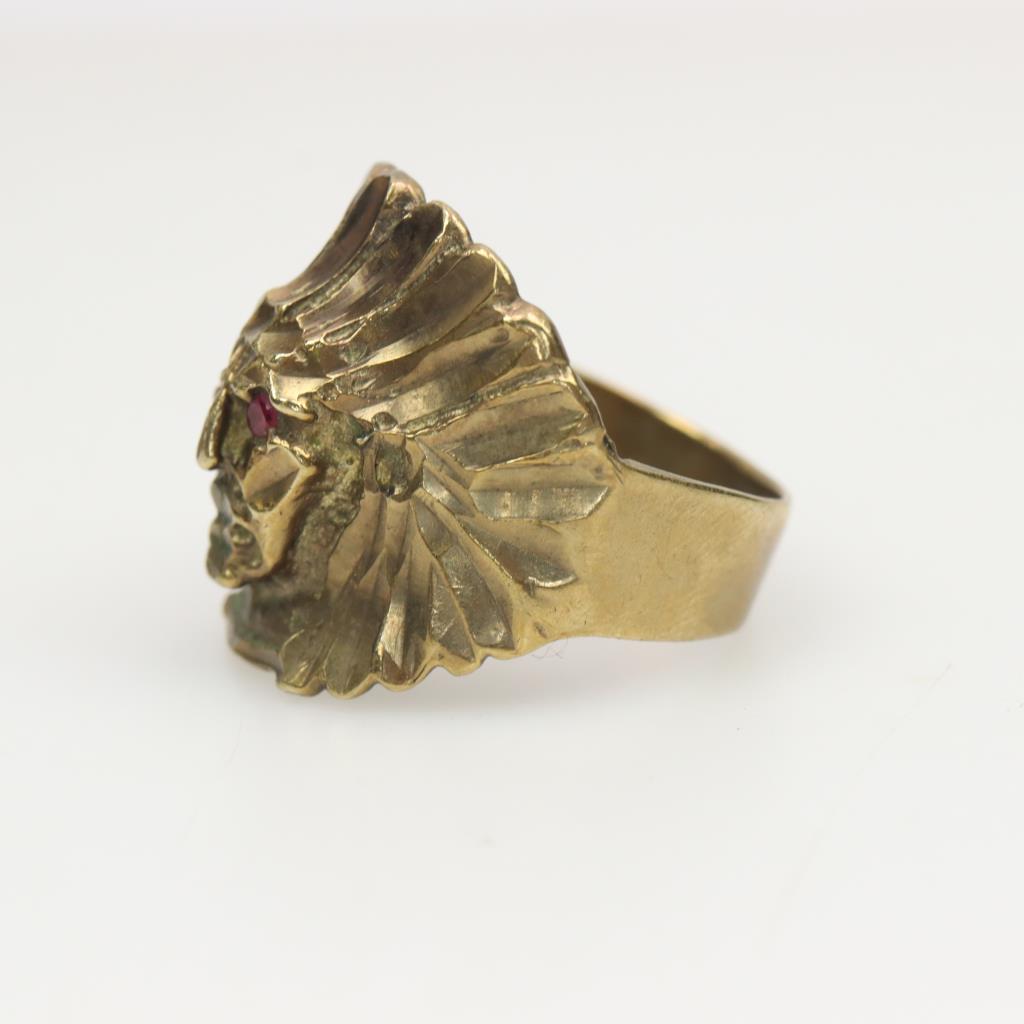 9kt Gold Ruby Ring | Property Room