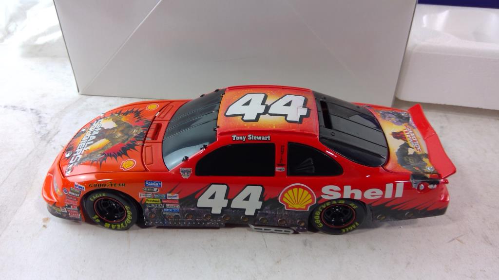Action Racing Shell 1/24 Scale Stock Car | Property Room