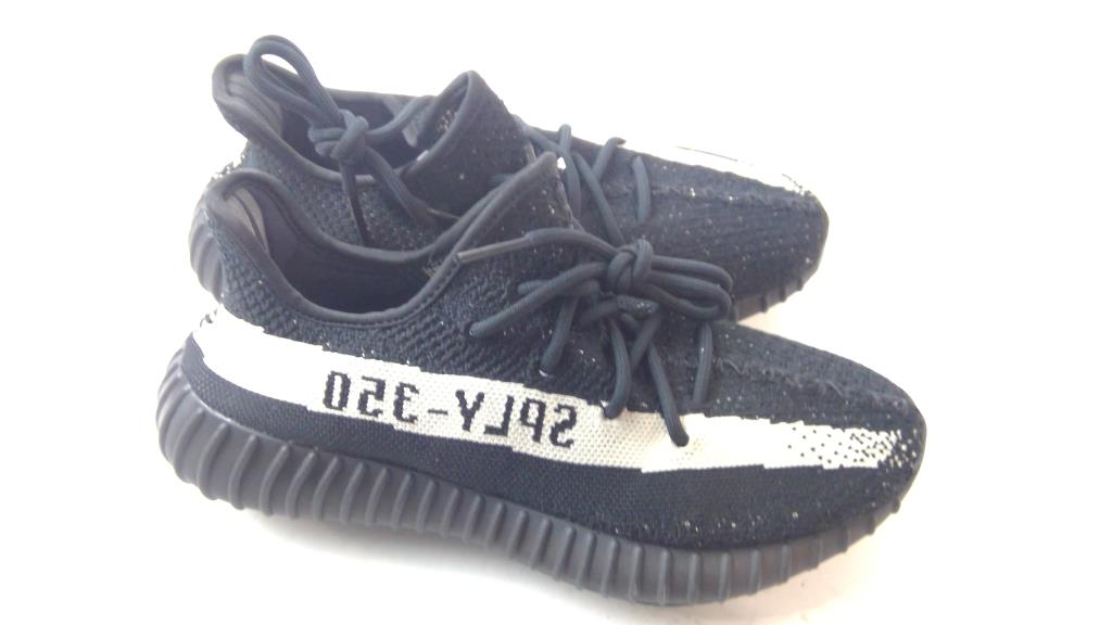 Adidas Yeezy Mens Shoes, Size 7 | Property Room