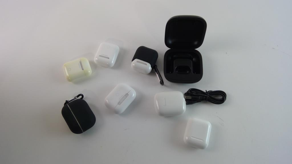Airpod And Other Earbud Cases. 5+ Pieces | Property Room