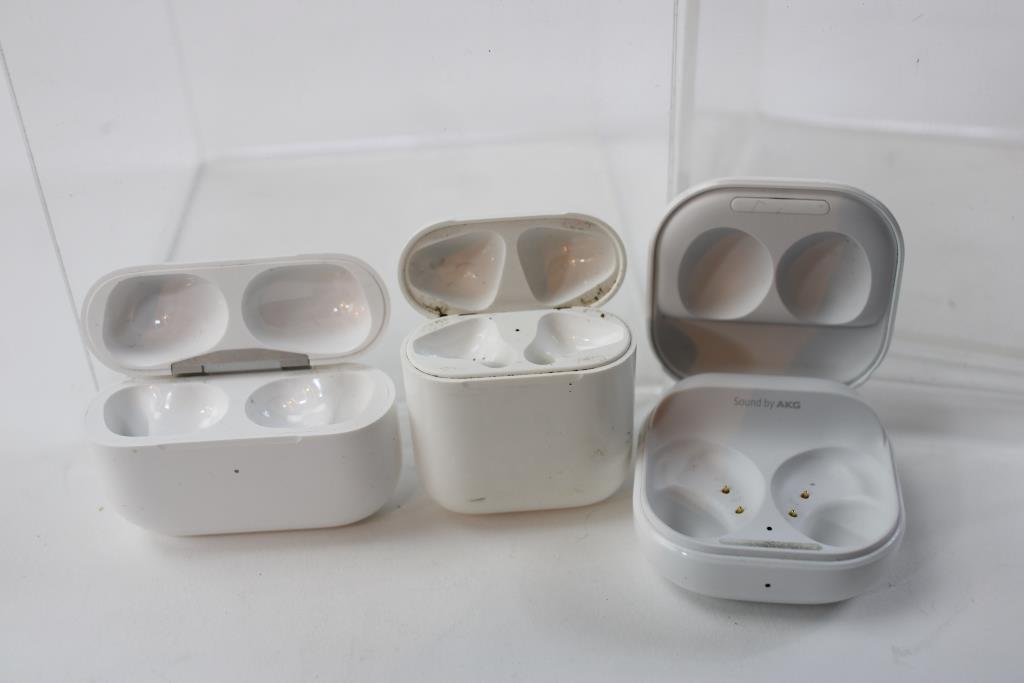 Airpods With And Without Cases, 3+ Pieces | Property Room