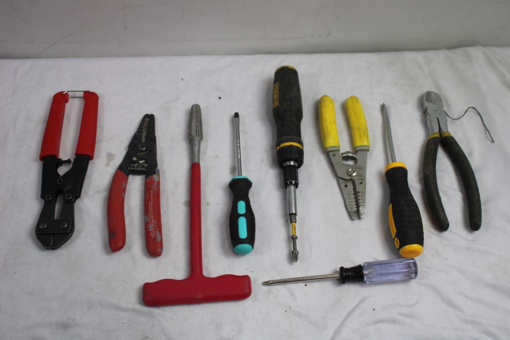 AJ Tool Bag With Tools | Property Room