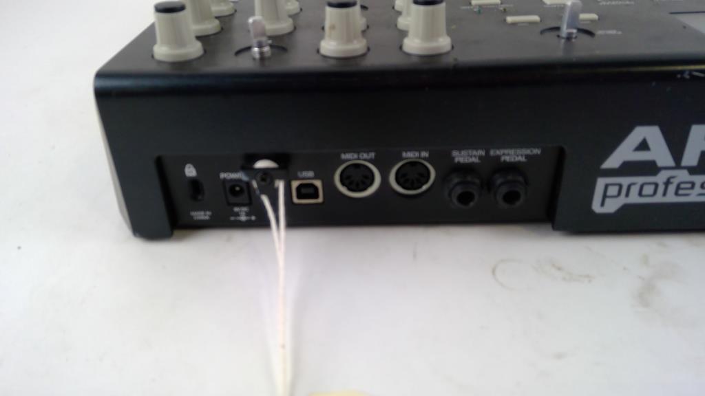 Akai Professional MPK25 DJ Deck | Property Room