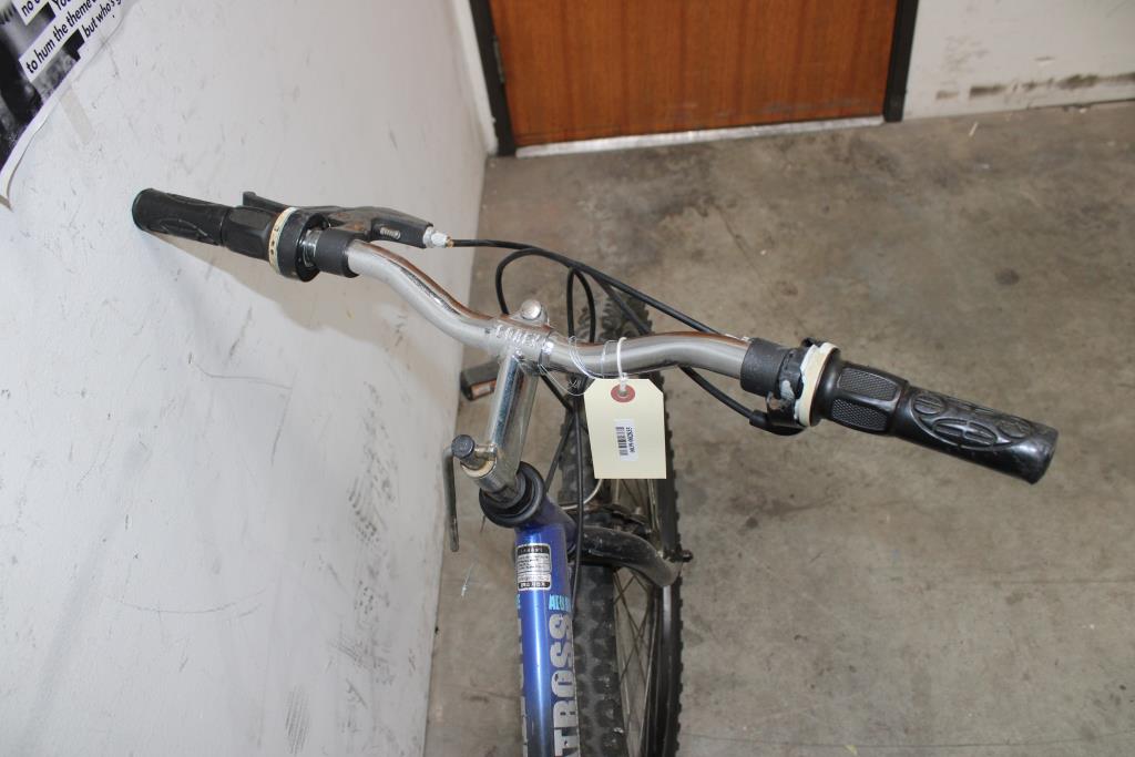 Albatross 21-speed Folding Bike | Property Room