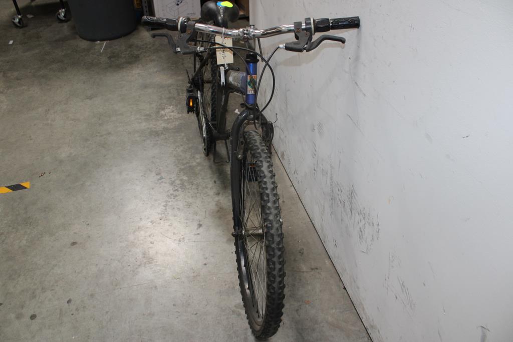 Albatross 21-speed Folding Bike | Property Room