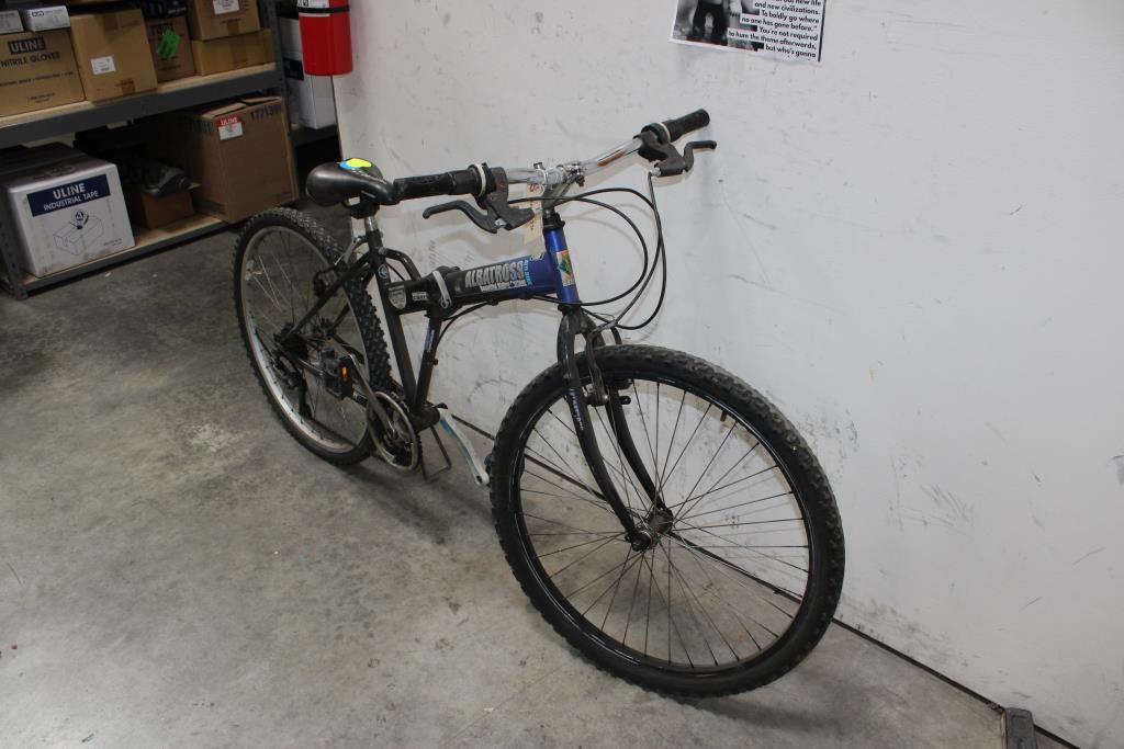 Albatross 21-speed Folding Bike | Property Room