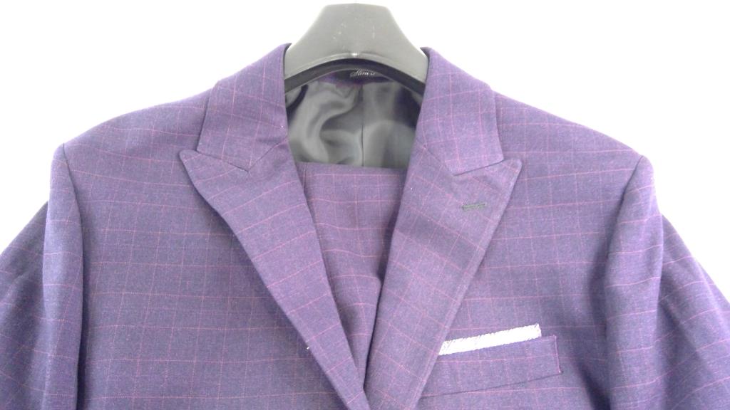 Aldo Conti Suit Size 40 | Property Room
