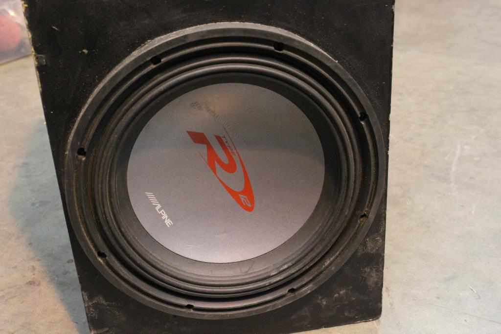 Alpine Speaker Type R12 And Speaker Box | Property Room