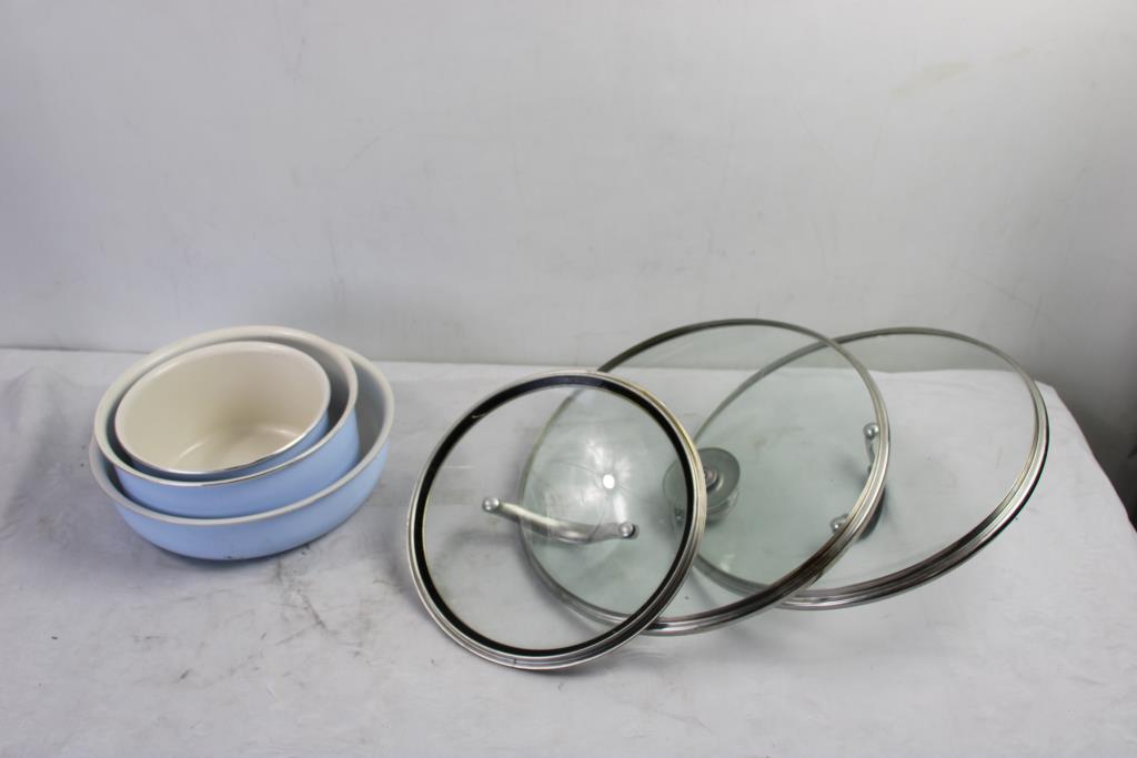 Amazon Fan, Misc Pots And Glass Lids | Property Room