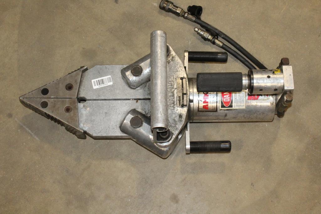 Amkus Rescue Systems Havy Duty Spreader | Property Room