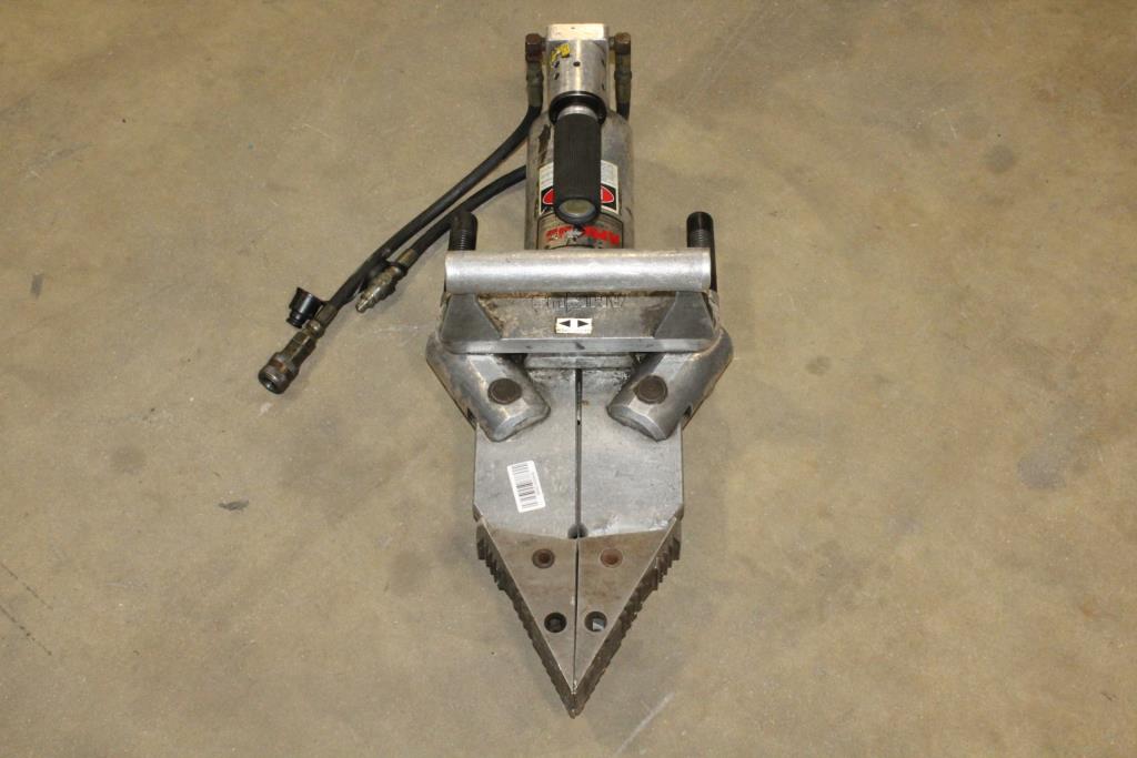 Amkus Rescue Systems Havy Duty Spreader | Property Room