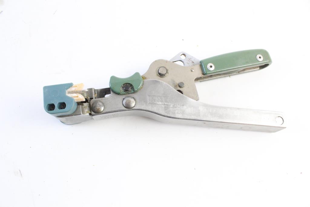 AMP VS-3 Picabond Crimp Tool | Property Room