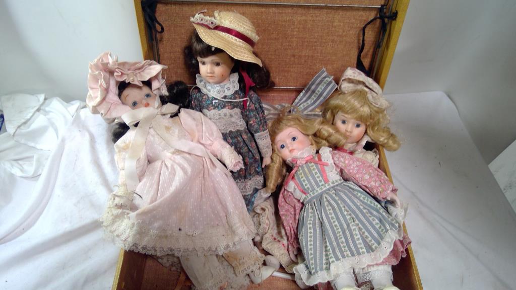 Antique Dolls, 4+ Pieces | Property Room
