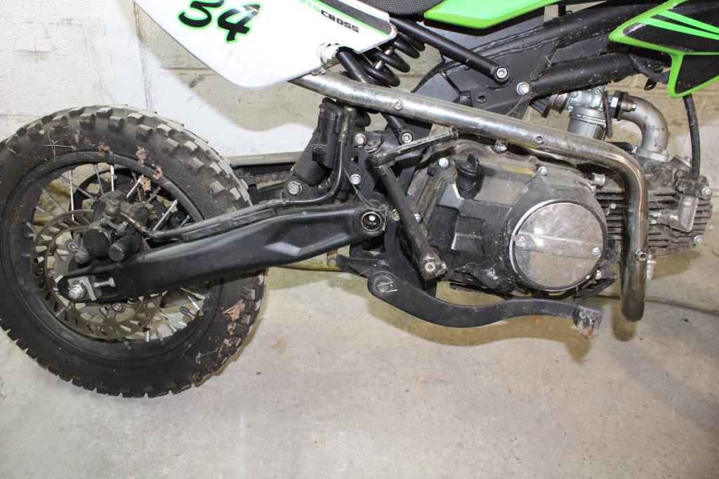 Apollo Extreme Dirt Bike | Property Room